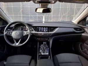 Red Opel Insignia 2019 in Vilnius, with an engine capacity of 1.96 L and mileage of 282 thousand km for 7900 €, photo 12 on AUTOMOTO.COM.LV