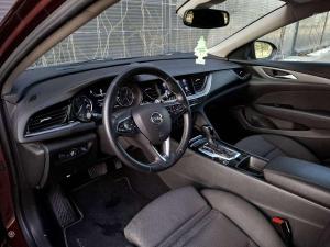 Red Opel Insignia 2019 in Vilnius, with an engine capacity of 1.96 L and mileage of 282 thousand km for 7900 €, photo 14 on AUTOMOTO.COM.LV