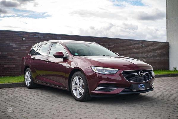 Red Opel Insignia 2019 in Marijampole, with an engine capacity of 1.96 L and mileage of 298 thousand km for 9550 €, photo 1 on AUTOMOTO.COM.LV