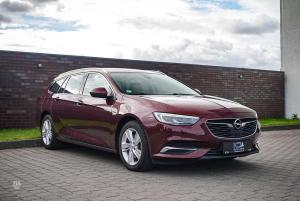 Red Opel Insignia 2019 in Marijampole, with an engine capacity of 1.96 L and mileage of 298 thousand km for 9550 €, photo  on AUTOMOTO.COM.LV