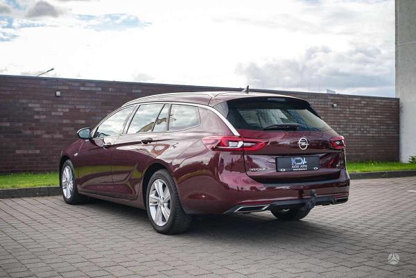 Red Opel Insignia 2019 in Marijampole, with an engine capacity of 1.96 L and mileage of 298 thousand km for 9550 €, photo 8 on AUTOMOTO.COM.LV