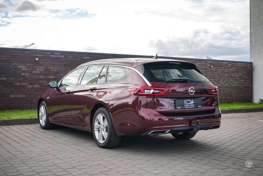 Red Opel Insignia 2019 in Marijampole, with an engine capacity of 1.96 L and mileage of 298 thousand km for 9550 €, photo 8 on AUTOMOTO.COM.LV
