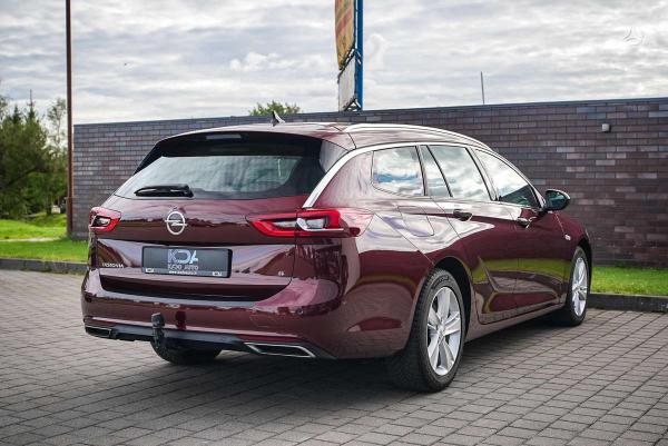 Red Opel Insignia 2019 in Marijampole, with an engine capacity of 1.96 L and mileage of 298 thousand km for 9550 €, photo 10 on AUTOMOTO.COM.LV