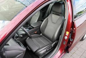 Red Opel Insignia 2019 in Marijampole, with an engine capacity of 1.96 L and mileage of 298 thousand km for 9550 €, photo 29 on AUTOMOTO.COM.LV