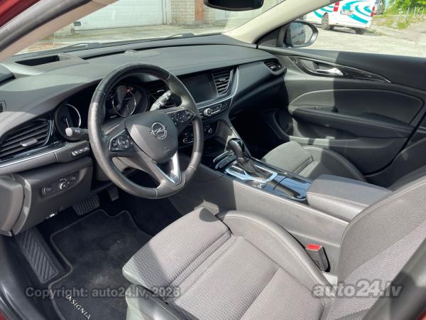Red Opel Insignia 2020 in Tallinn, with an engine capacity of 1.50 L and mileage of 147 thousand km for 14300 €, photo 4 on AUTOMOTO.COM.LV