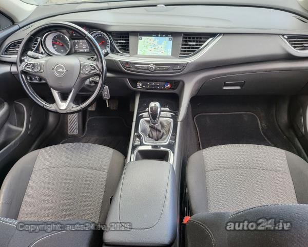 Red Opel Insignia 2020 in Tallinn, with an engine capacity of 1.60 L and mileage of 229 thousand km for 8790 €, photo 6 on AUTOMOTO.COM.LV