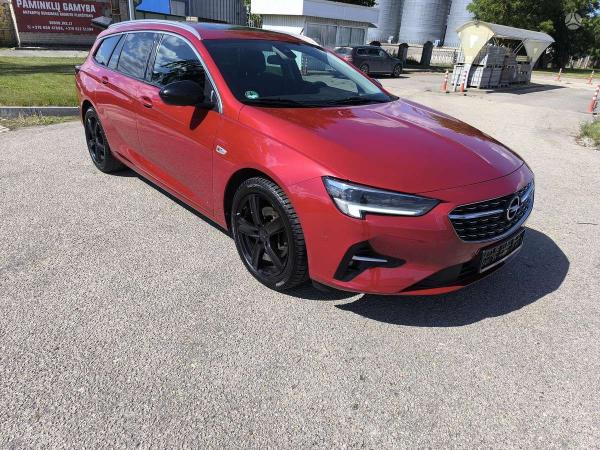 Red Opel Insignia 2021 in Joniskis, with an engine capacity of 2.00 L and mileage of 220 thousand km for 12850 €, photo 7 on AUTOMOTO.COM.LV