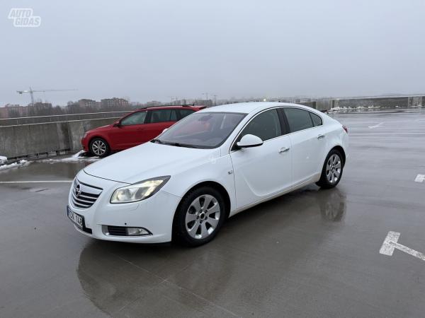Opel Insignia 2009 in Vilnius, with an engine capacity of 2.00 L and mileage of 290 thousand km for 1500 €, photo 1 on AUTOMOTO.COM.LV