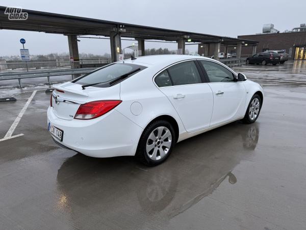 Opel Insignia 2009 in Vilnius, with an engine capacity of 2.00 L and mileage of 290 thousand km for 1500 €, photo 4 on AUTOMOTO.COM.LV
