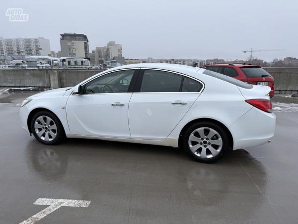 Opel Insignia 2009 in Vilnius, with an engine capacity of 2.00 L and mileage of 290 thousand km for 1500 €, photo 6 on AUTOMOTO.COM.LV