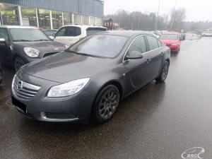 Opel Insignia 2009 in Vilnius, with an engine capacity of 1.96 L and mileage of 207 thousand km for 3200 €, photo  on AUTOMOTO.COM.LV