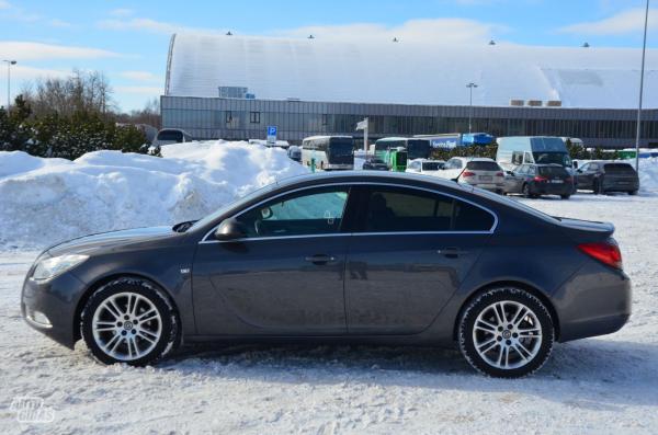 Opel Insignia 2009 in Siauliai, with an engine capacity of 2.00 L and mileage of 310 thousand km for 3200 €, photo 8 on AUTOMOTO.COM.LV