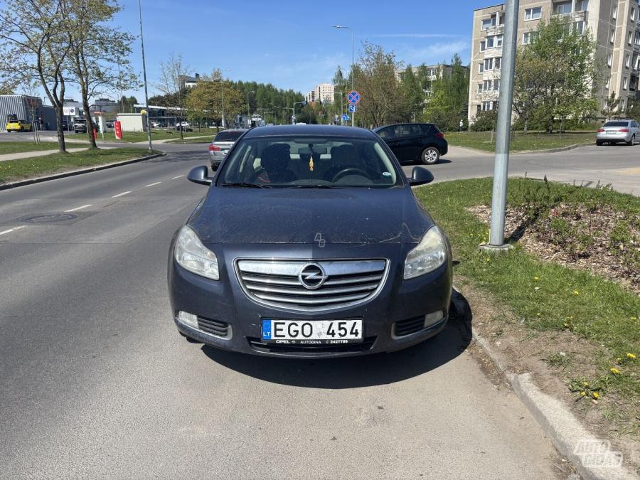 Opel Insignia 2009 in Vilnius, with an engine capacity of 1.80 L and mileage of 243 thousand km for 1250 €, photo 3 on AUTOMOTO.COM.LV