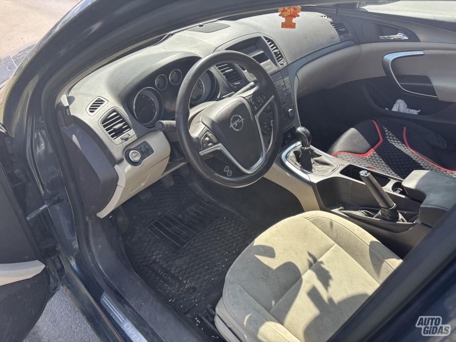 Opel Insignia 2009 in Vilnius, with an engine capacity of 1.80 L and mileage of 243 thousand km for 1250 €, photo 9 on AUTOMOTO.COM.LV
