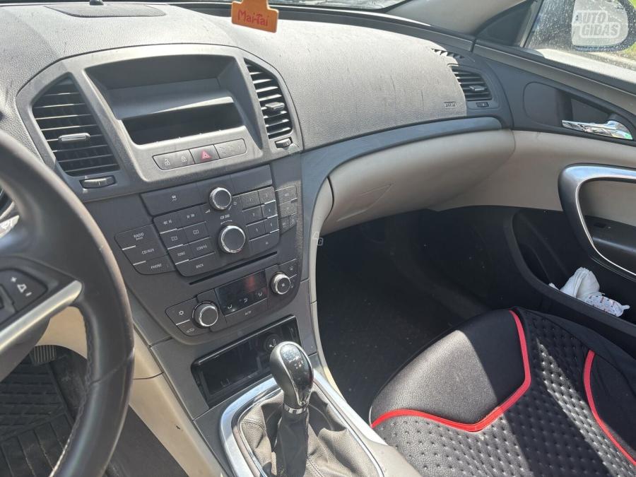 Opel Insignia 2009 in Vilnius, with an engine capacity of 1.80 L and mileage of 243 thousand km for 1250 €, photo 10 on AUTOMOTO.COM.LV