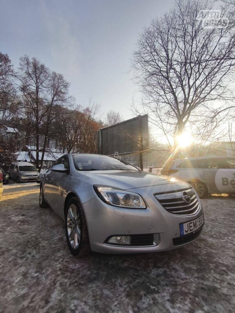 Opel Insignia 2010 in Vilnius, with an engine capacity of 2.00 L and mileage of 246 thousand km for 2500 €, photo 1 on AUTOMOTO.COM.LV
