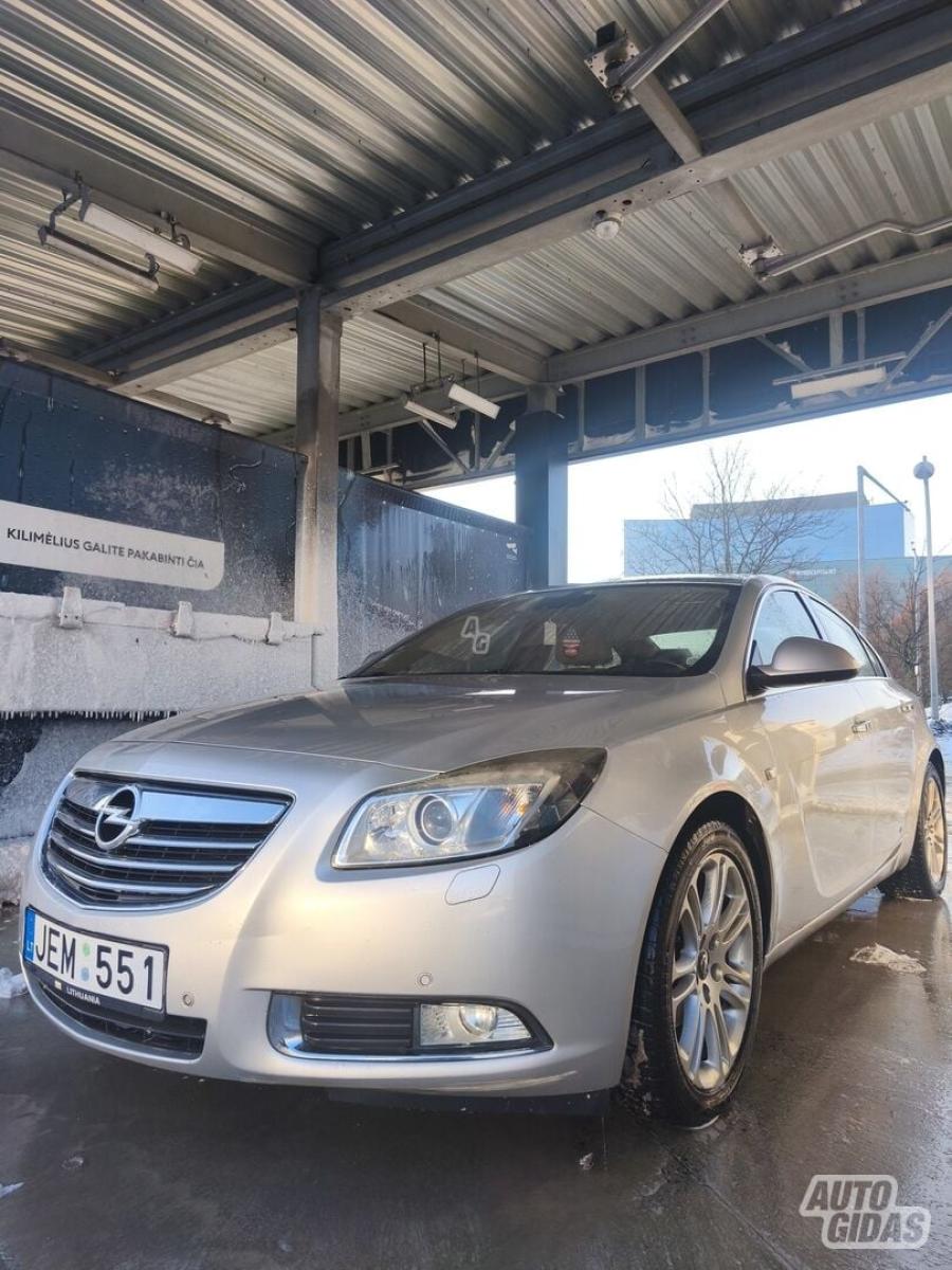Opel Insignia 2010 in Vilnius, with an engine capacity of 2.00 L and mileage of 246 thousand km for 2500 €, photo 3 on AUTOMOTO.COM.LV