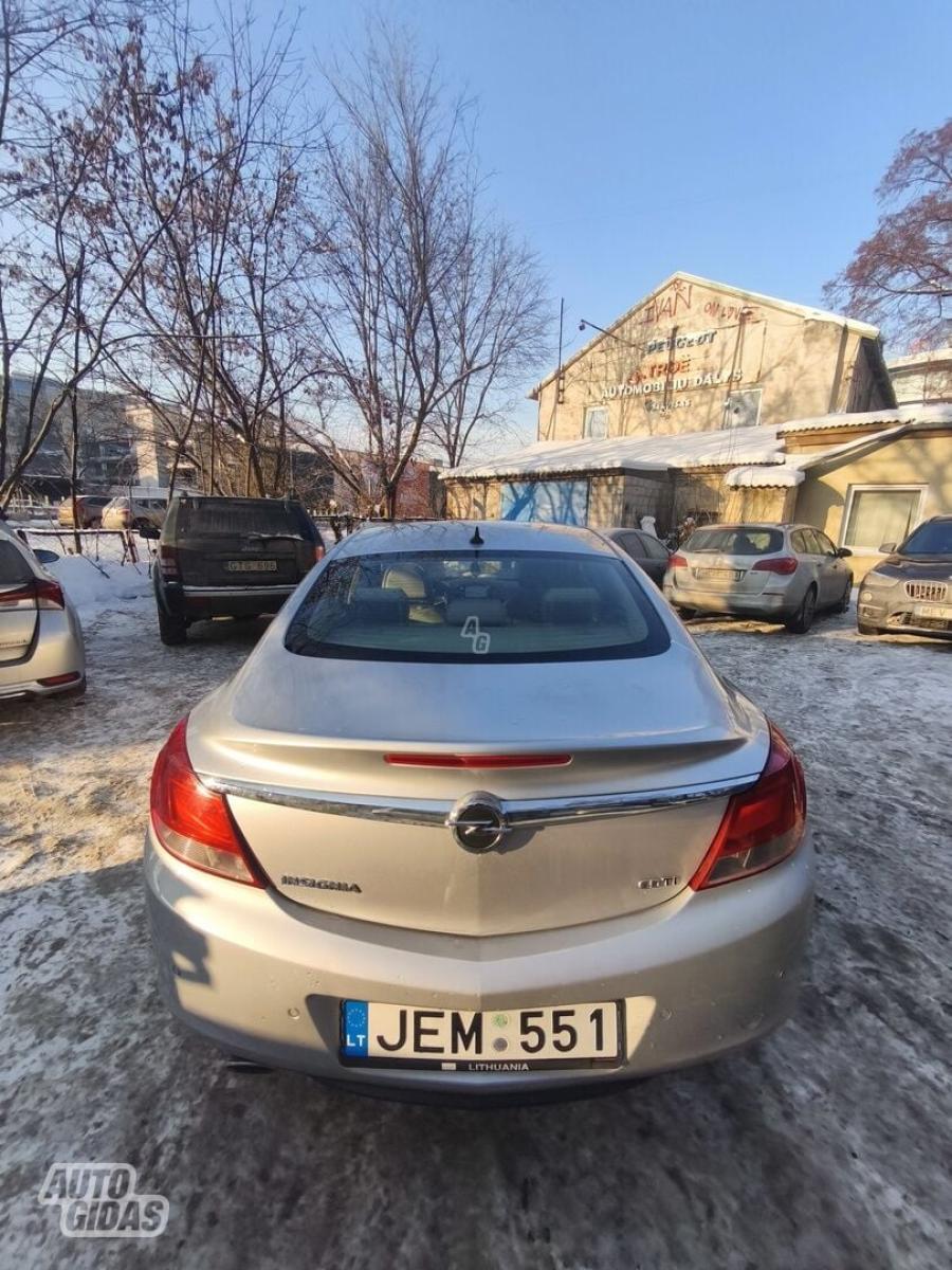 Opel Insignia 2010 in Vilnius, with an engine capacity of 2.00 L and mileage of 246 thousand km for 2500 €, photo 7 on AUTOMOTO.COM.LV