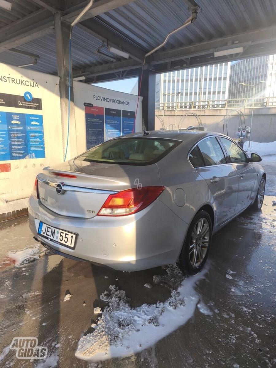 Opel Insignia 2010 in Vilnius, with an engine capacity of 2.00 L and mileage of 246 thousand km for 2500 €, photo 11 on AUTOMOTO.COM.LV