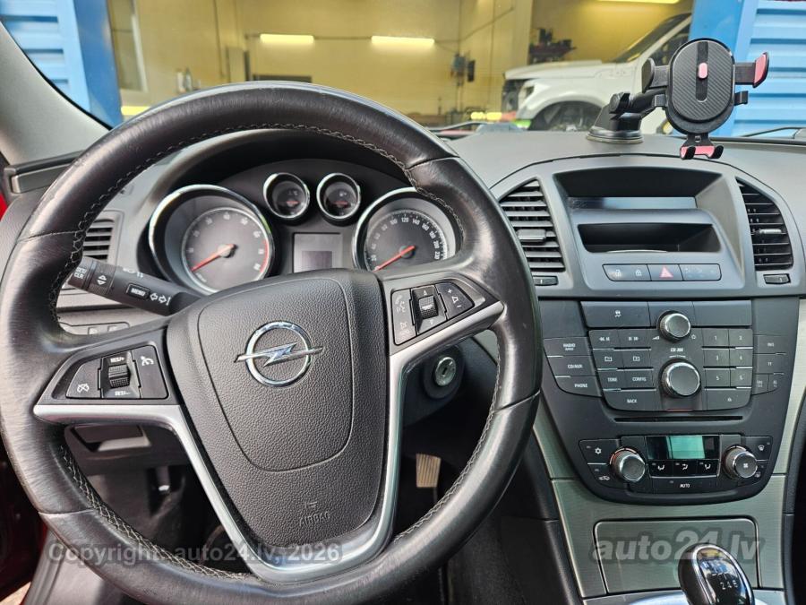 Opel Insignia 2010 in Tartu, with an engine capacity of 1.60 L and mileage of 319 thousand km for 2900 €, photo 6 on AUTOMOTO.COM.LV