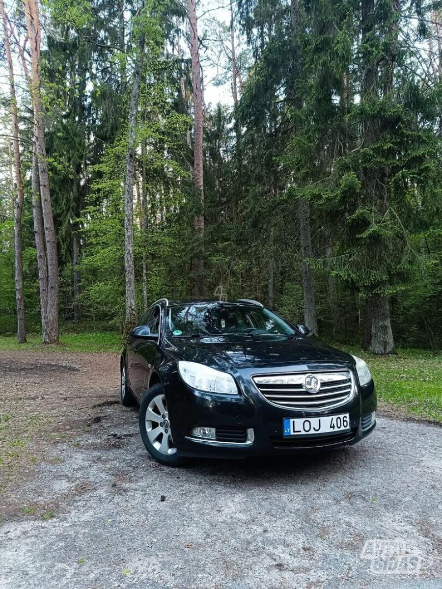Opel Insignia 2010 in Siauliai, with an engine capacity of 2.00 L and mileage of 329 thousand km for 1700 €, photo 1 on AUTOMOTO.COM.LV