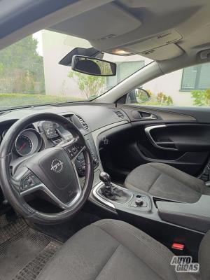 Opel Insignia 2010 in Siauliai, with an engine capacity of 2.00 L and mileage of 329 thousand km for 1700 €, photo 4 on AUTOMOTO.COM.LV
