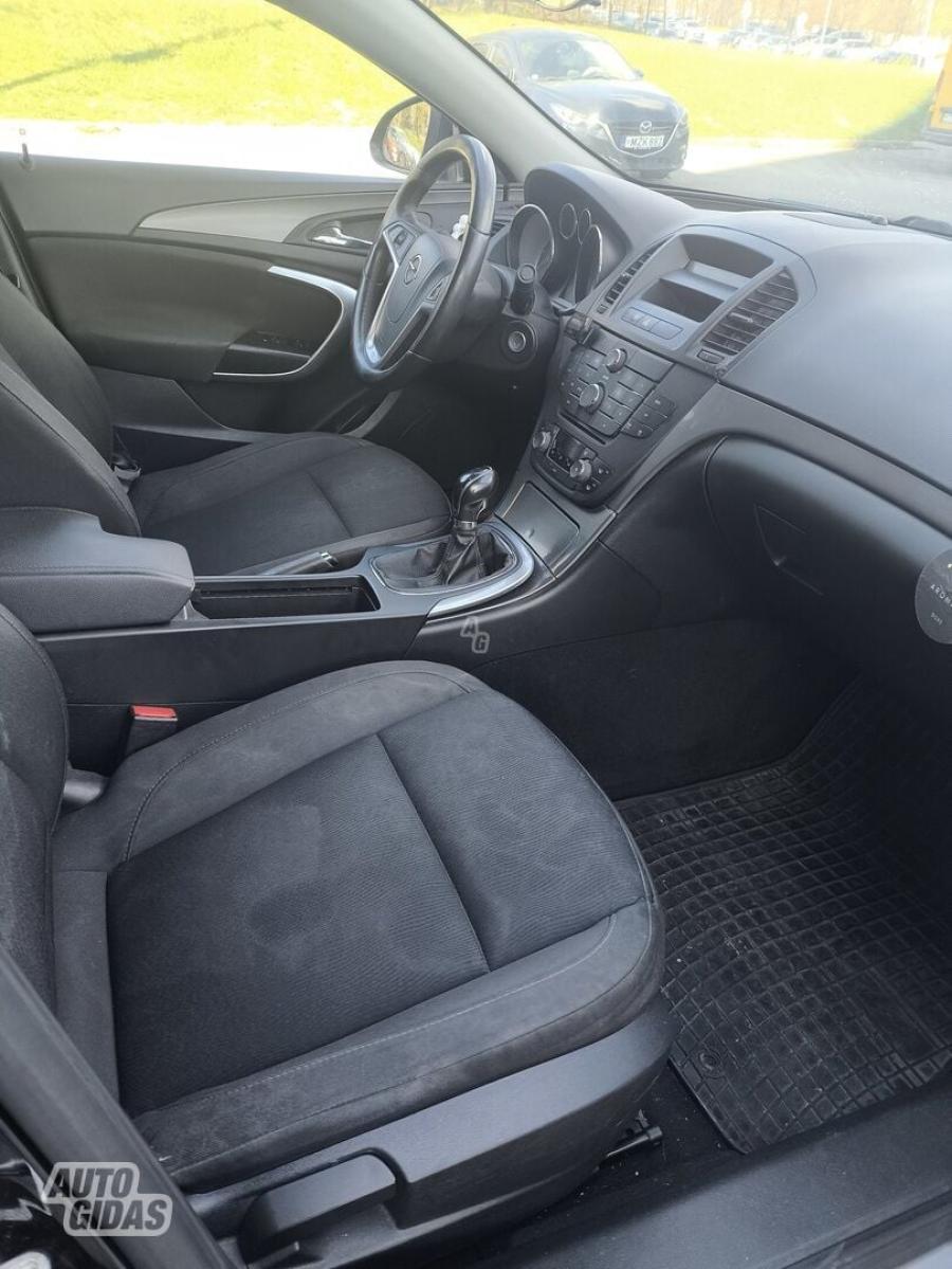 Opel Insignia 2010 in Vilnius, with an engine capacity of 2.00 L and mileage of 300 thousand km for 1200 €, photo 12 on AUTOMOTO.COM.LV