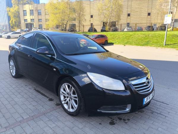 Opel Insignia 2010 in Vilnius, with an engine capacity of 2.00 L and mileage of 300 thousand km for 1100 €, photo 3 on AUTOMOTO.COM.LV
