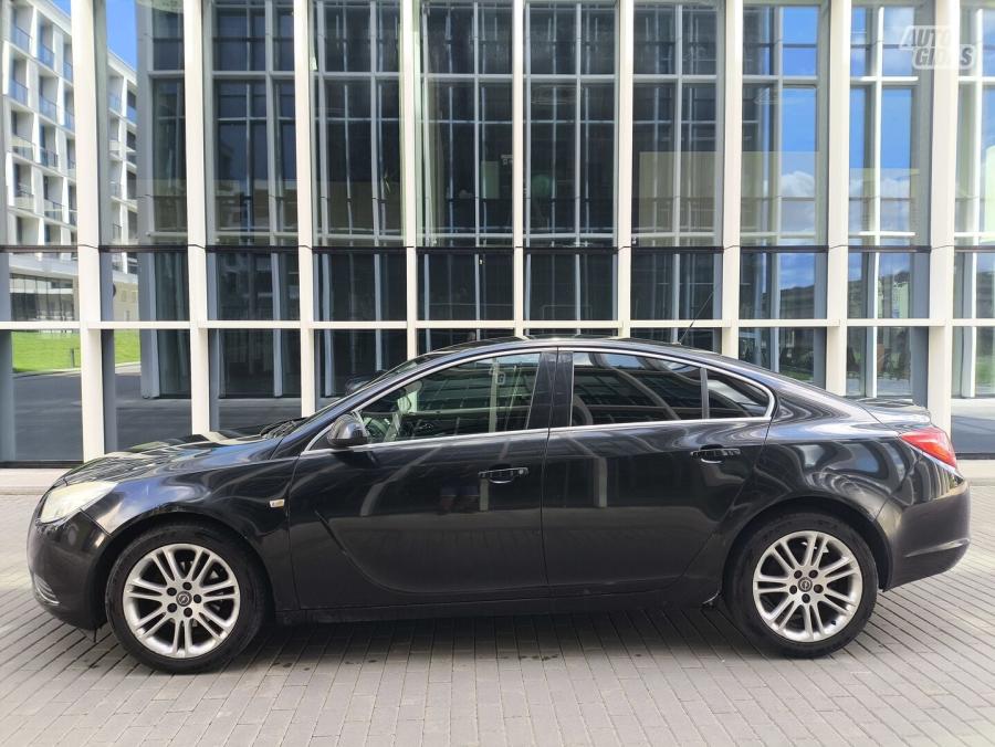 Opel Insignia 2010 in Vilnius, with an engine capacity of 2.00 L and mileage of 300 thousand km for 1150 €, photo 5 on AUTOMOTO.COM.LV