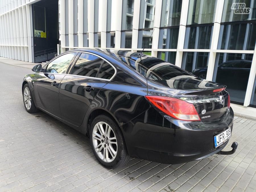 Opel Insignia 2010 in Vilnius, with an engine capacity of 2.00 L and mileage of 300 thousand km for 1150 €, photo 9 on AUTOMOTO.COM.LV