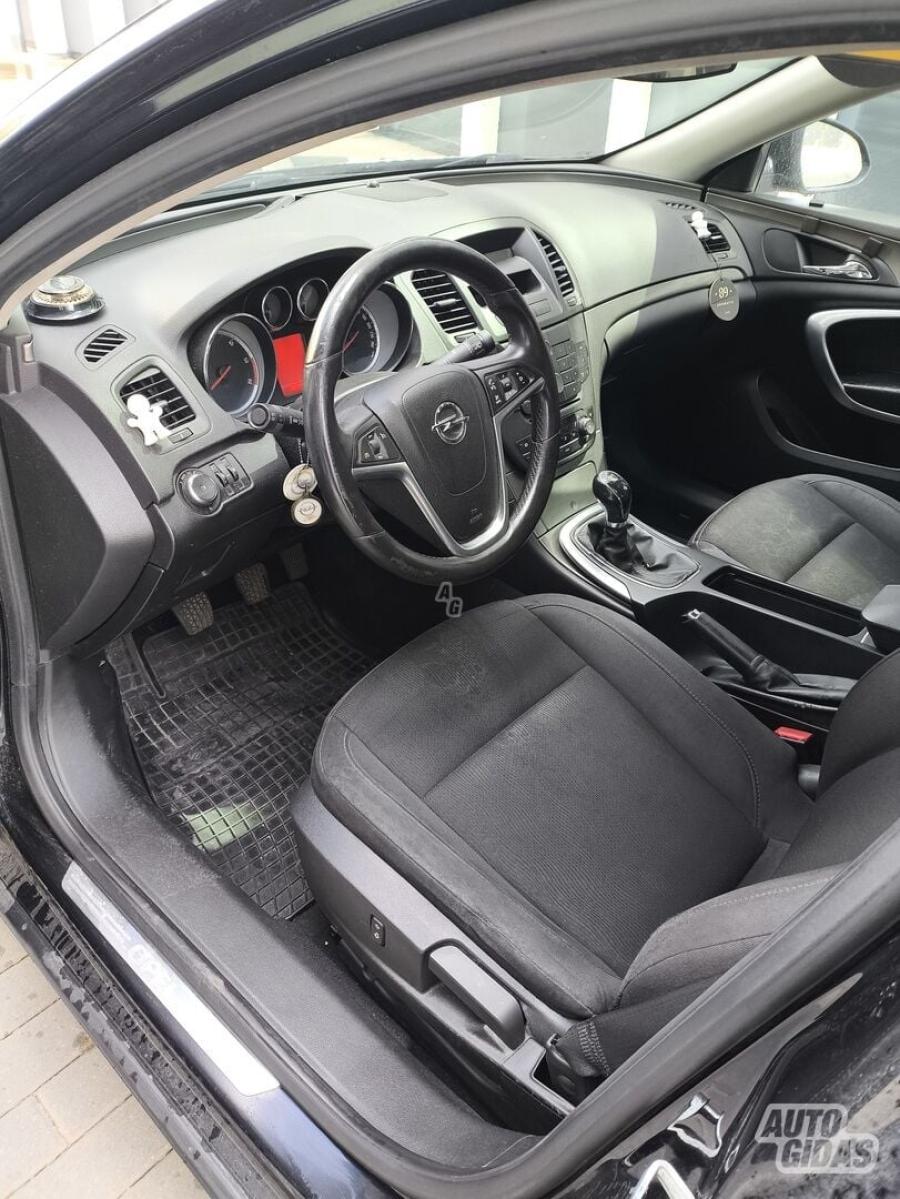 Opel Insignia 2010 in Vilnius, with an engine capacity of 2.00 L and mileage of 300 thousand km for 1150 €, photo 12 on AUTOMOTO.COM.LV