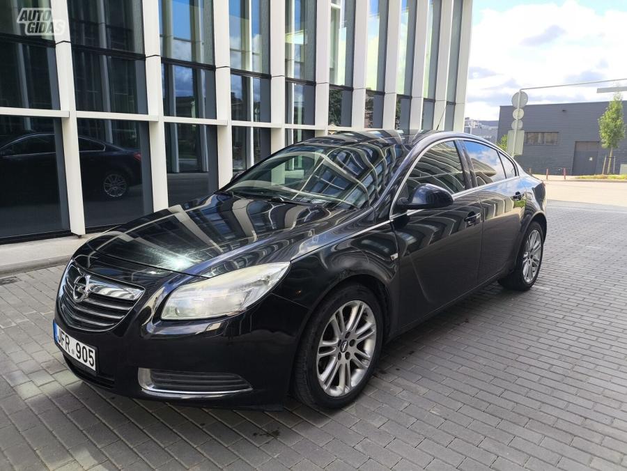 Opel Insignia 2010 in Vilnius, with an engine capacity of 2.00 L and mileage of 300 thousand km for 1100 €, photo 1 on AUTOMOTO.COM.LV
