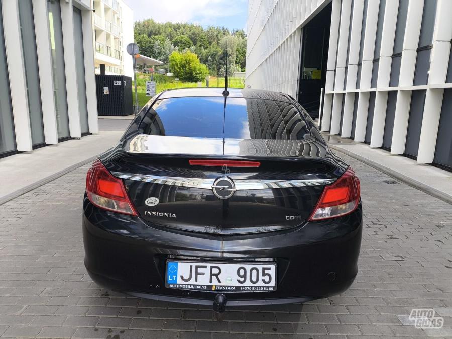 Opel Insignia 2010 in Vilnius, with an engine capacity of 2.00 L and mileage of 300 thousand km for 1100 €, photo 8 on AUTOMOTO.COM.LV