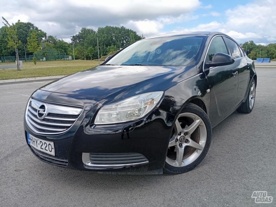 Opel Insignia 2010 in Vilnius, with an engine capacity of 2.00 L and mileage of 319 thousand km for 2900 €, photo 1 on AUTOMOTO.COM.LV