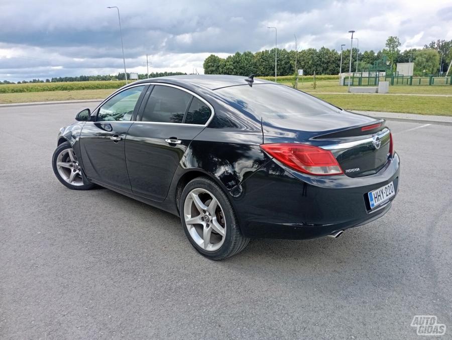 Opel Insignia 2010 in Vilnius, with an engine capacity of 2.00 L and mileage of 319 thousand km for 2900 €, photo 5 on AUTOMOTO.COM.LV
