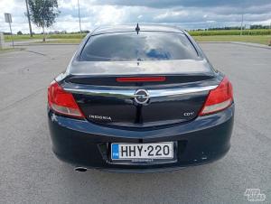 Opel Insignia 2010 in Vilnius, with an engine capacity of 2.00 L and mileage of 319 thousand km for 2900 €, photo 7 on AUTOMOTO.COM.LV