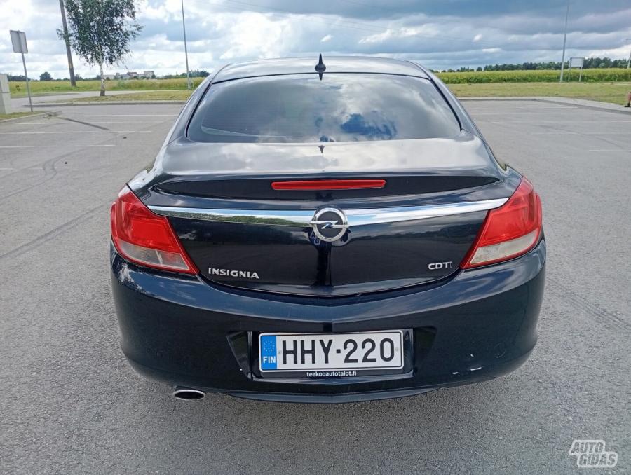 Opel Insignia 2010 in Vilnius, with an engine capacity of 2.00 L and mileage of 319 thousand km for 2900 €, photo 7 on AUTOMOTO.COM.LV