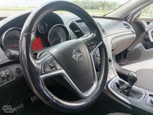 Opel Insignia 2010 in Vilnius, with an engine capacity of 2.00 L and mileage of 319 thousand km for 2900 €, photo 17 on AUTOMOTO.COM.LV