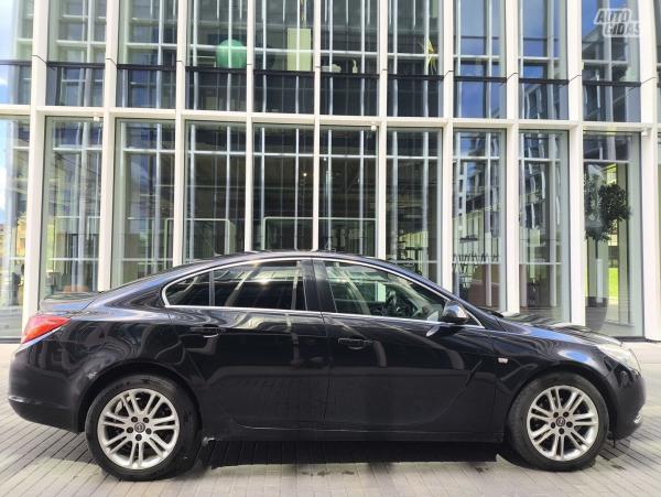 Opel Insignia 2010 in Vilnius, with an engine capacity of 2.00 L and mileage of 300 thousand km for 1050 €, photo 5 on AUTOMOTO.COM.LV