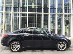 Opel Insignia 2010 in Vilnius, with an engine capacity of 2.00 L and mileage of 300 thousand km for 1050 €, photo 6 on AUTOMOTO.COM.LV