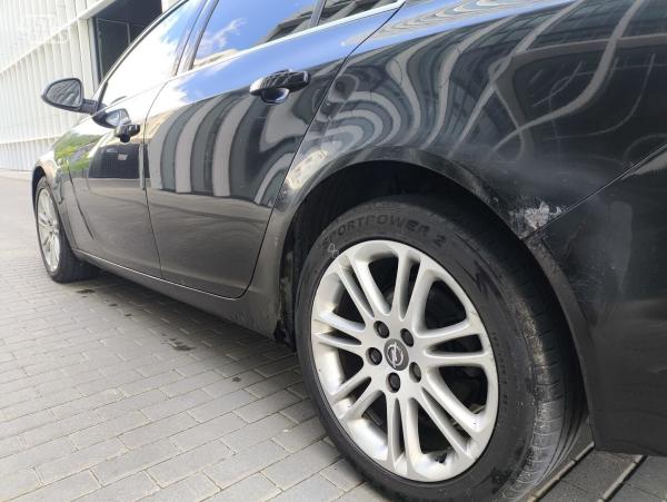 Opel Insignia 2010 in Vilnius, with an engine capacity of 2.00 L and mileage of 300 thousand km for 1050 €, photo 9 on AUTOMOTO.COM.LV
