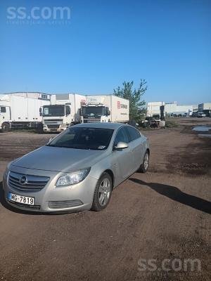 Opel Insignia 2010 in Riga, with an engine capacity of 2.00 L and mileage of 325 thousand km for 3500 €, photo  on AUTOMOTO.COM.LV