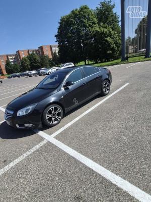 Opel Insignia 2010 in Siauliai, with an engine capacity of 2.00 L and mileage of 335 thousand km for 1800 €, photo  on AUTOMOTO.COM.LV
