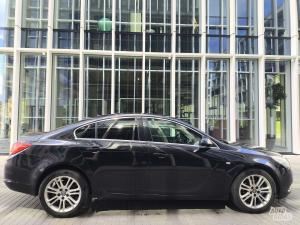 Opel Insignia 2011 in Vilnius, with an engine capacity of 2.00 L and mileage of 300 thousand km for 1050 €, photo 6 on AUTOMOTO.COM.LV