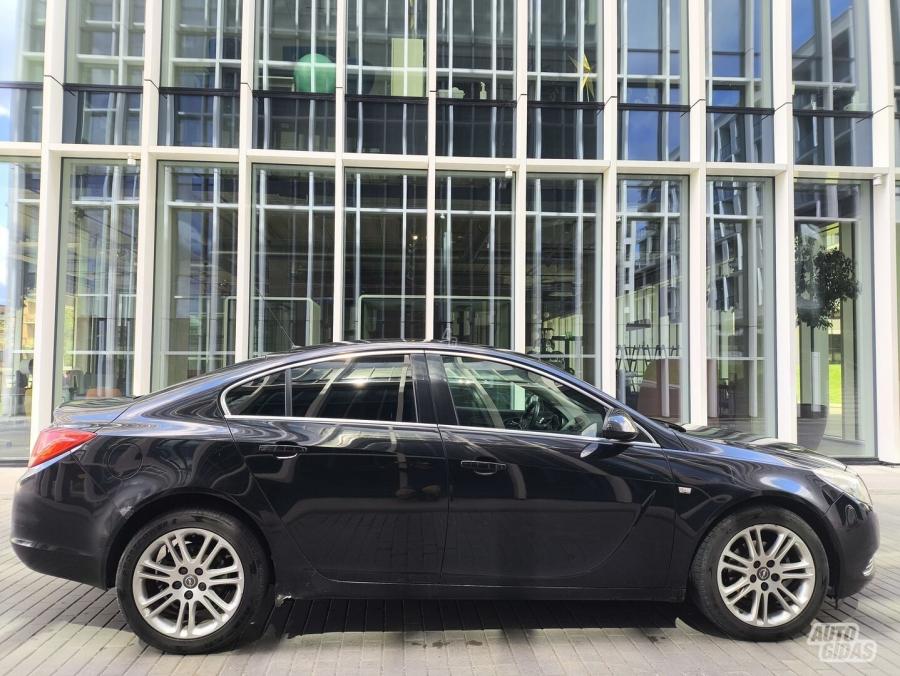 Opel Insignia 2011 in Vilnius, with an engine capacity of 2.00 L and mileage of 300 thousand km for 1050 €, photo 6 on AUTOMOTO.COM.LV