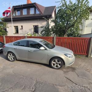 Opel Insignia 2012 in Riga, with an engine capacity of 2.00 L and mileage of 202 thousand km for 4250 €, photo  on AUTOMOTO.COM.LV
