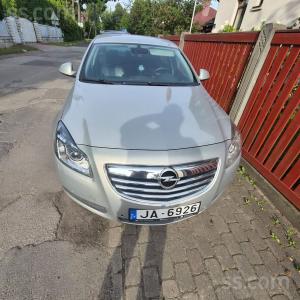 Opel Insignia 2012 in Riga, with an engine capacity of 2.00 L and mileage of 202 thousand km for 4250 €, photo 3 on AUTOMOTO.COM.LV
