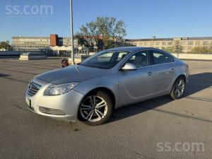 Opel Insignia 2013 in Riga, with an engine capacity of 2.00 L and mileage of 156 thousand km for 3500 €, photo 1 on AUTOMOTO.COM.LV