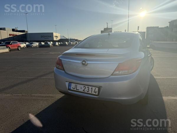 Opel Insignia 2013 in Riga, with an engine capacity of 2.00 L and mileage of 156 thousand km for 3500 €, photo 4 on AUTOMOTO.COM.LV