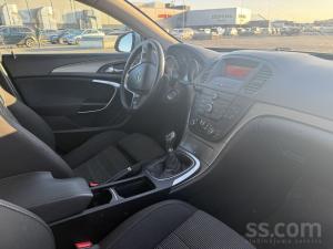 Opel Insignia 2013 in Riga, with an engine capacity of 2.00 L and mileage of 156 thousand km for 3500 €, photo 6 on AUTOMOTO.COM.LV